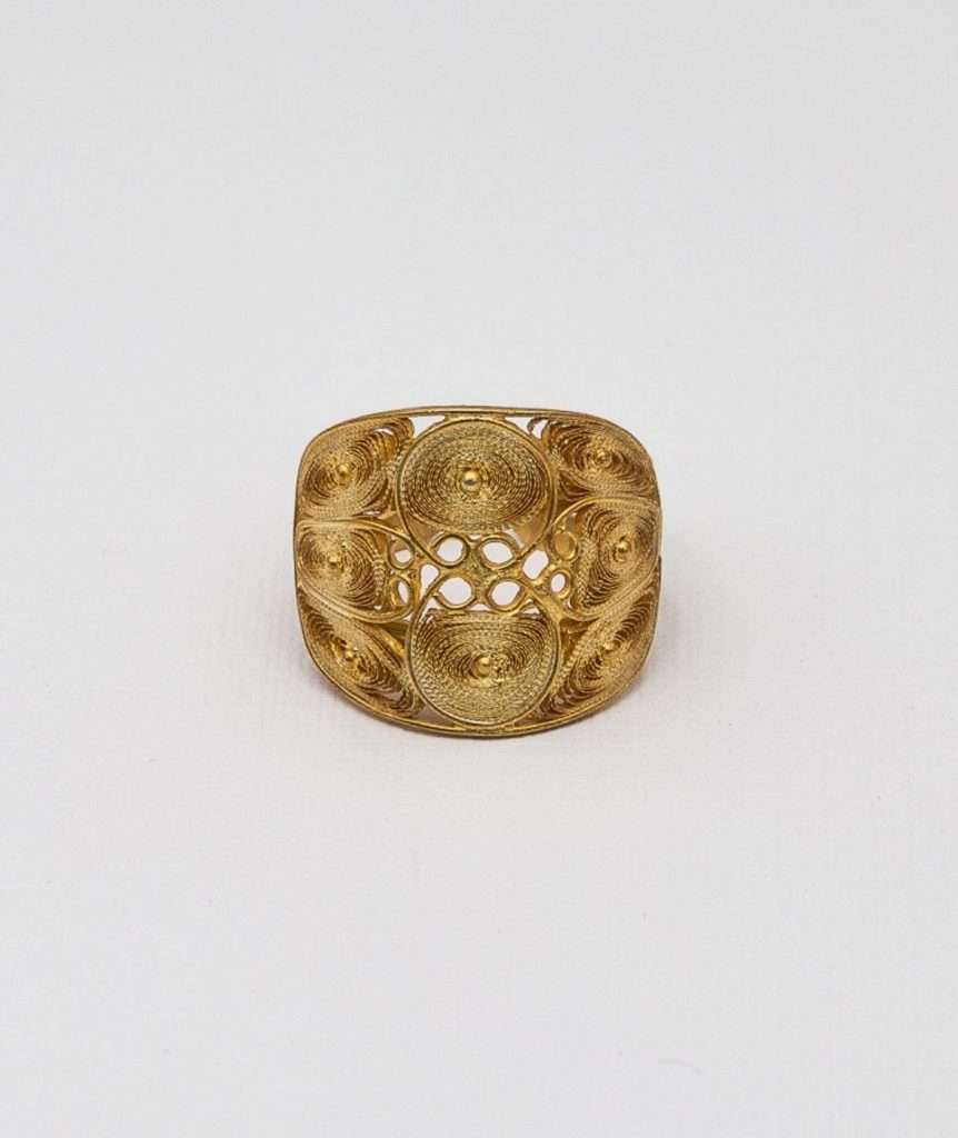 Oval Filigree Ring | ARTEMANOS
